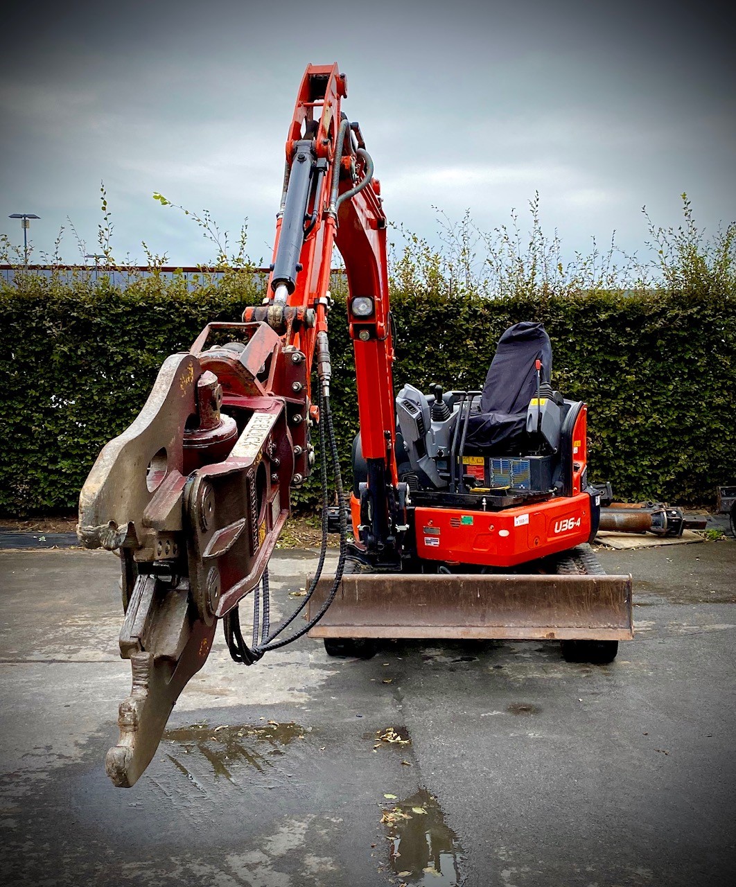 Hydraulische betonscharen | De Block verhuur