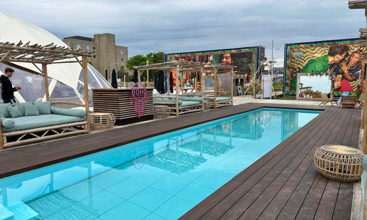 Onze licht- en geluidsinstallatie zorgt voor sfeer bij BOHO Village