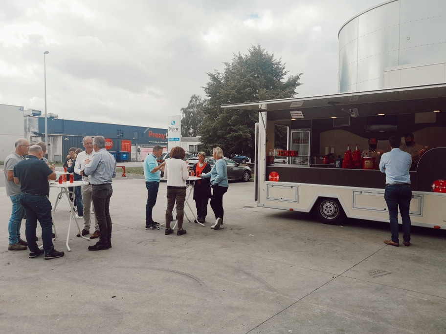 Depro trakteert met frietmobiel | Depro Profiles