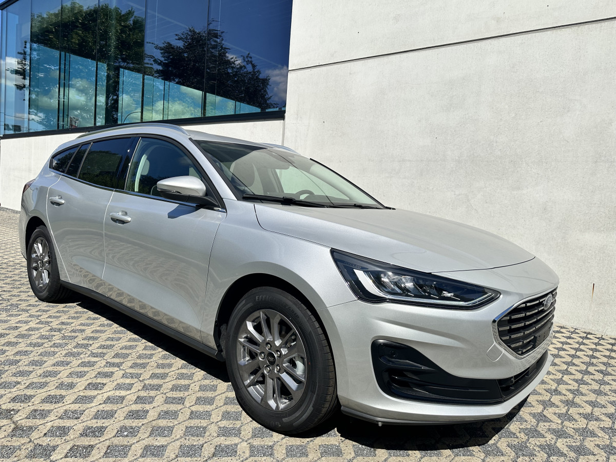 verkocht FORD FOCUS CLIPPER NIEUW MODEL