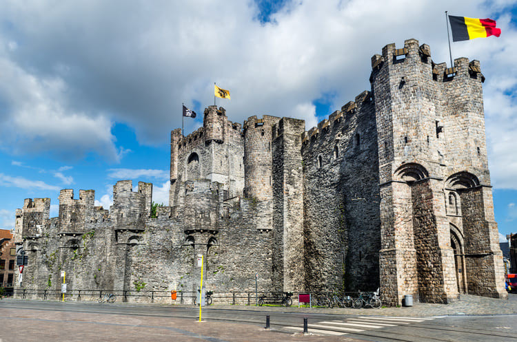 Gravensteen : un château médiéval emblématique au cœur de la ville | Hi ...