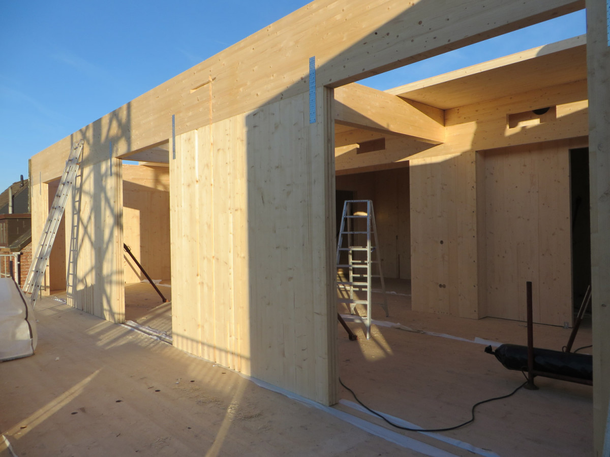 Laminated Timber Solutions | Wat is CLT-bouw?