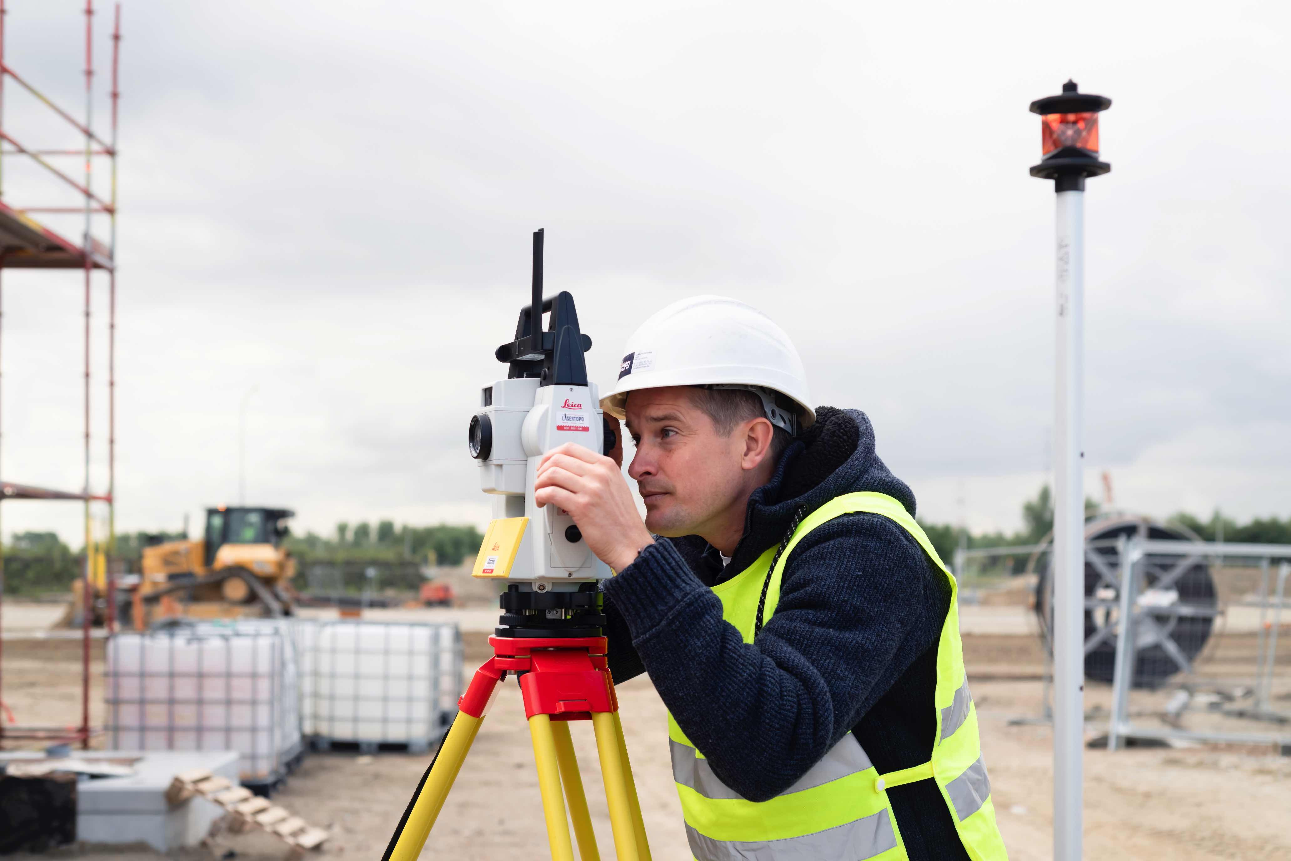 Leica iCON Robot iCR70 | Hét robotstation | Lasertopo