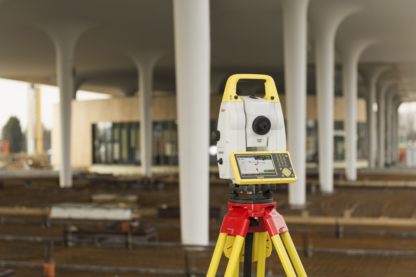 Leica iCON Robot iCR80 + iCR80S | Efficacité avec la station robotisée ...